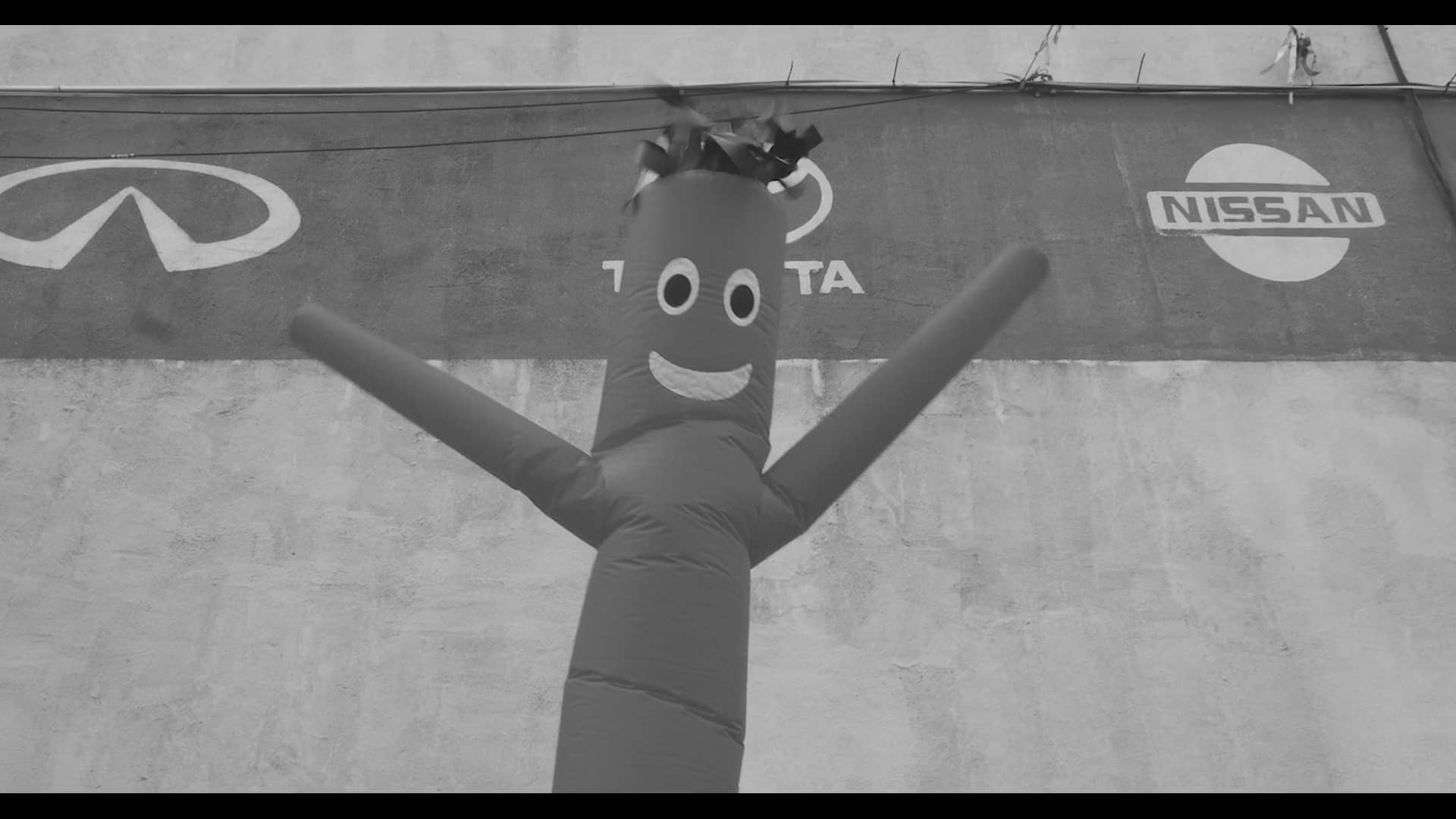 The Dance Career of an Inflatable Air Dancer on Vimeo