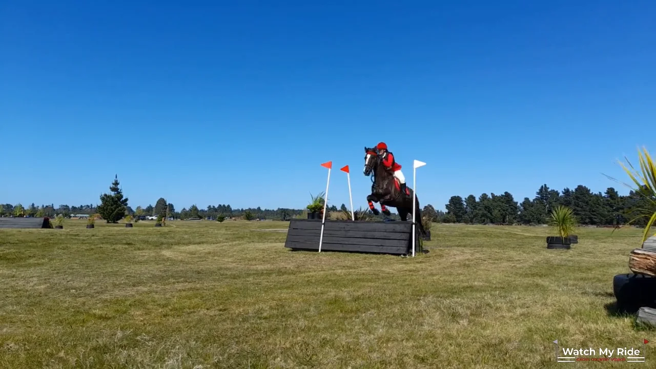 Katherine Hickling riding Bamboozle 77 80cm Springston Trophy 2022 on Vimeo