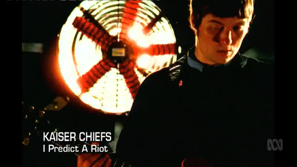 Kaiser Chiefs - "I Predict A Riot" (2004) [rage] on Vimeo