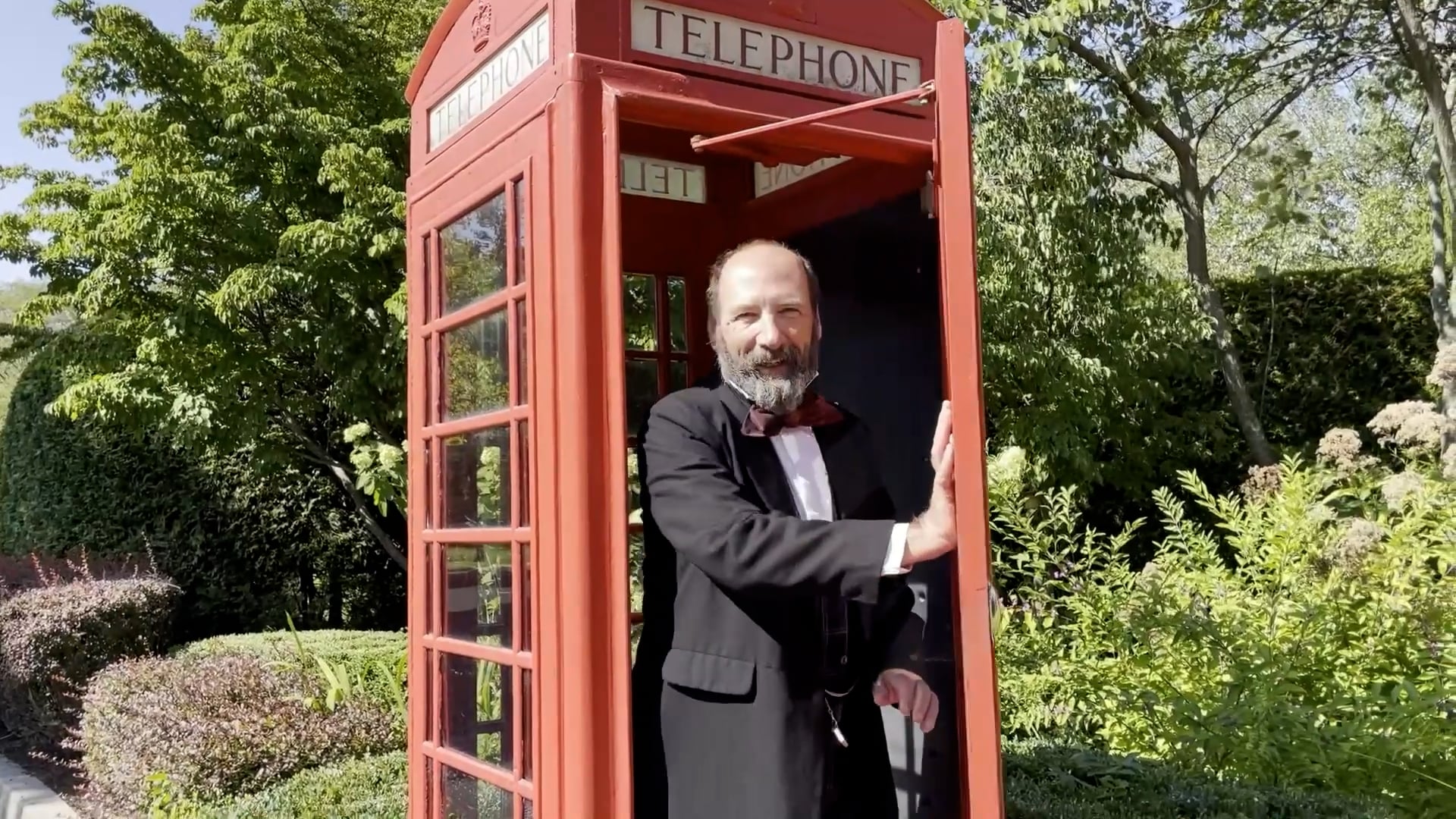 Gerald Dickens Byers' Choice Visitor Center Tour on Vimeo