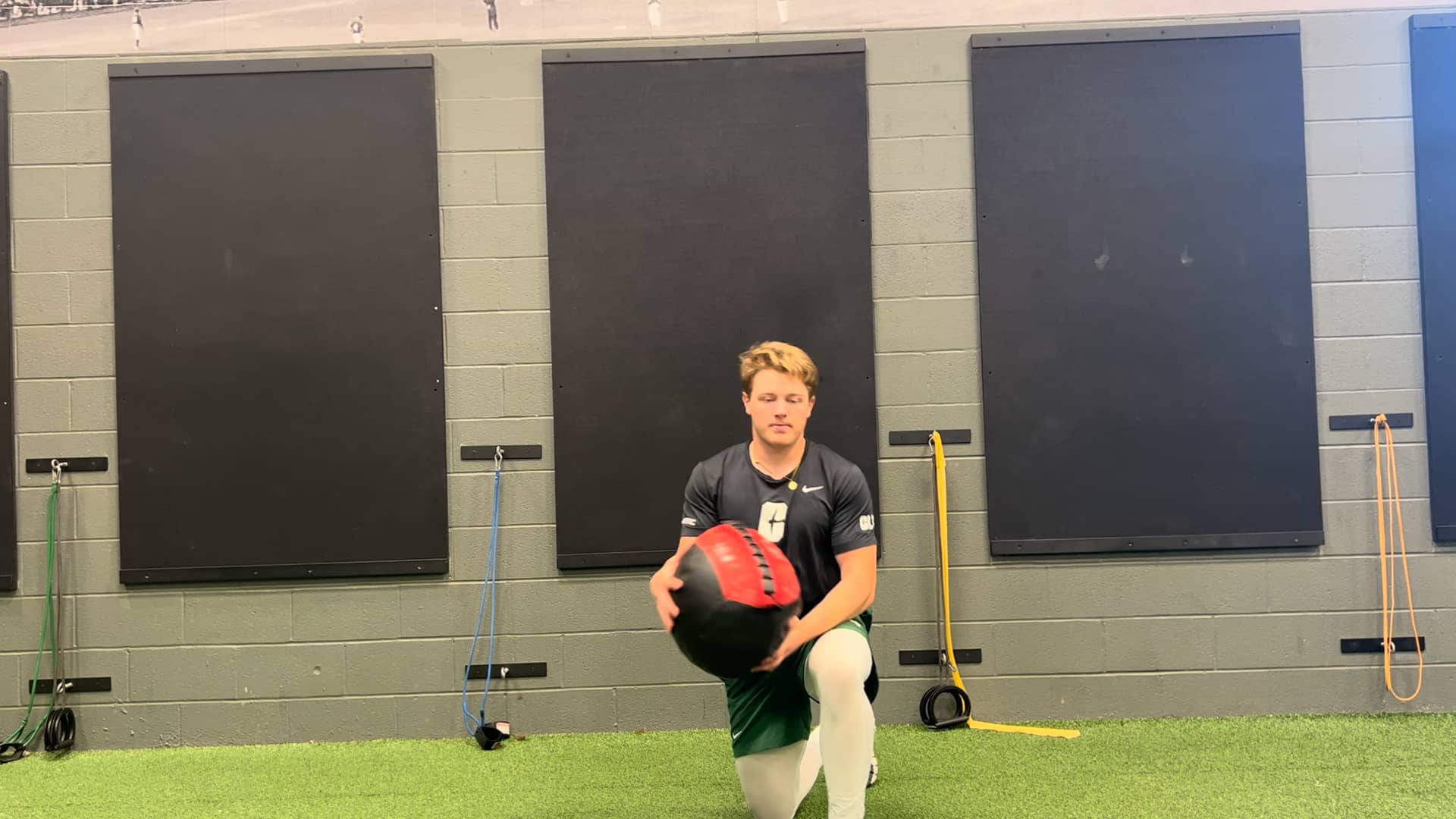 MB Static Reverse Throw on Vimeo