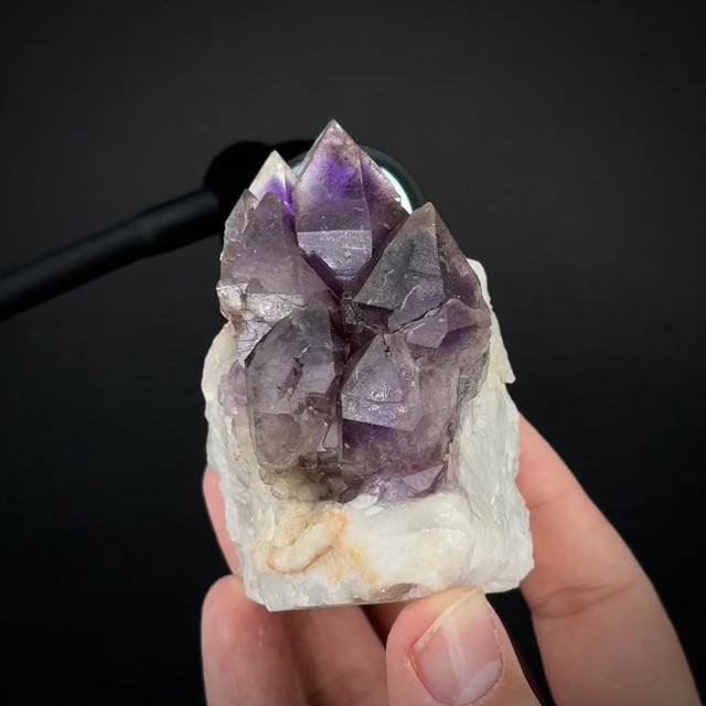 Amethyst w/ phantoms on Quartz (Reynolds Coll.) | Crystal Ridge, Inyo ...