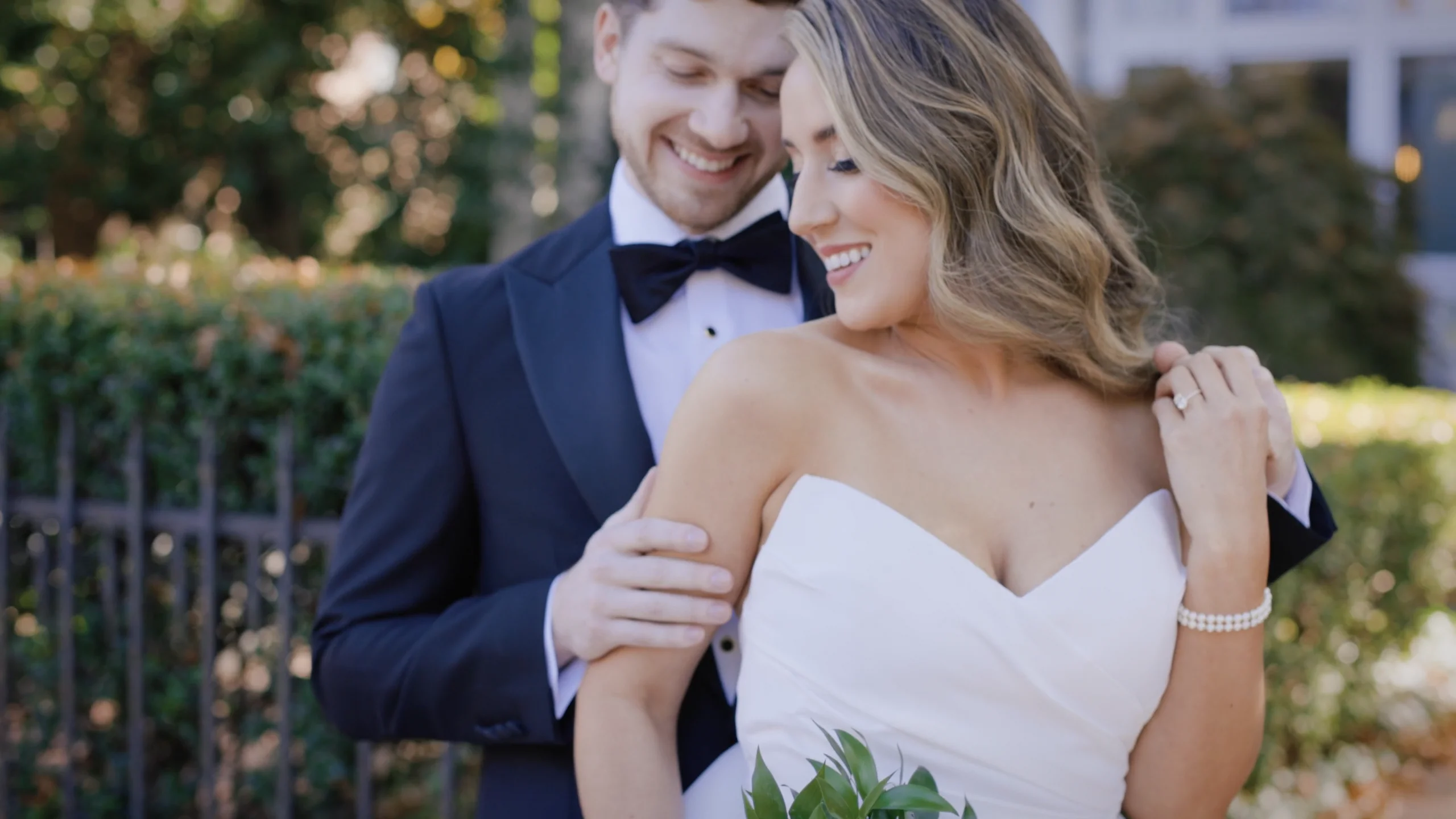 Alexis & Garrett - Alexis & Garrett Sneak Peek - Tidewater Inn Wedding ...