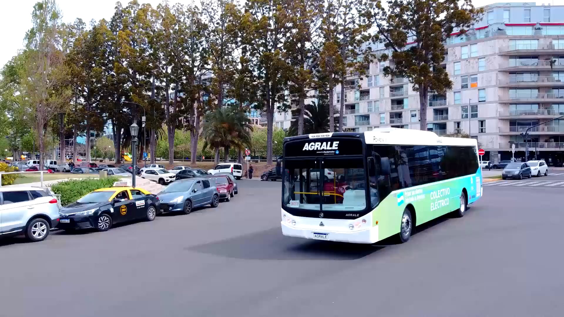 Agrale Electric Bus MT17.0Le, powered by Equipmake on Vimeo