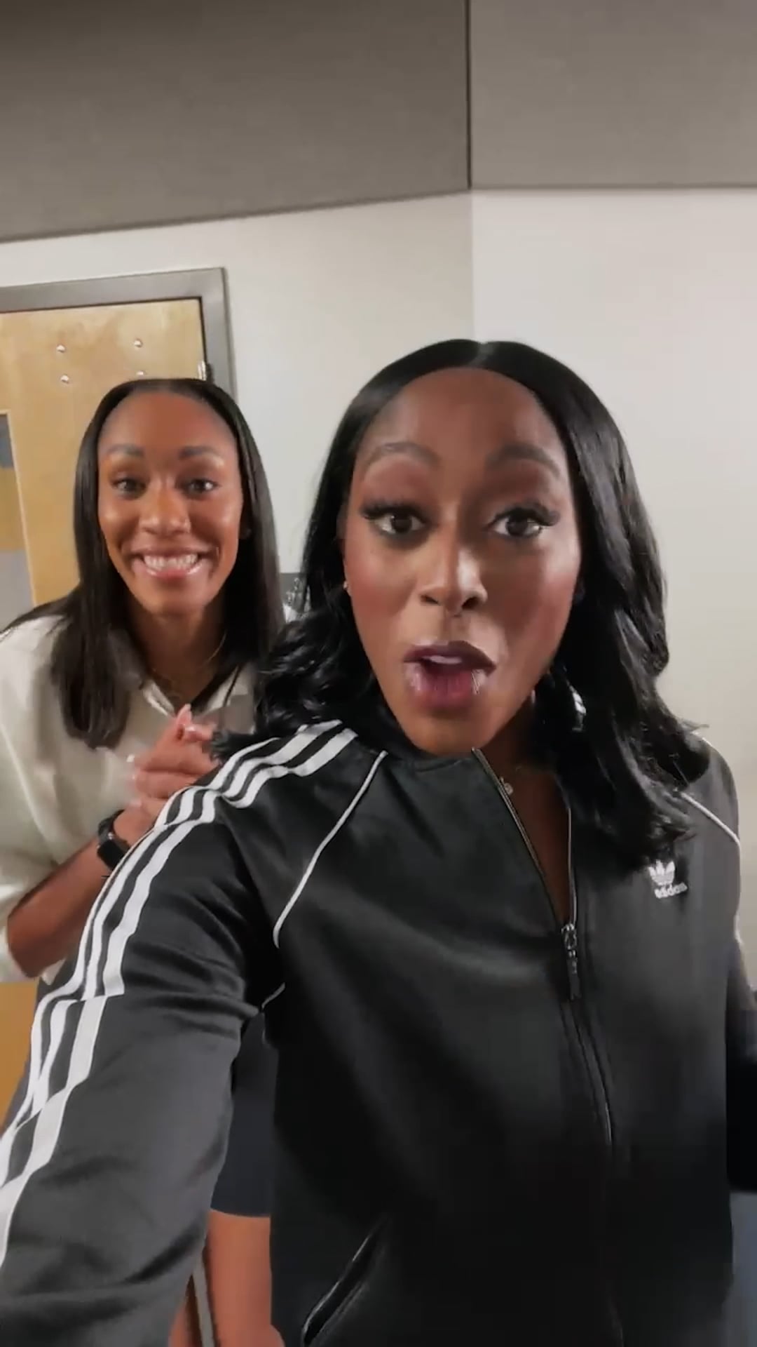 9x16 - AJA_ESPN TALENT SURPRISE_AJA IG,ESPN,TIK TOK on Vimeo