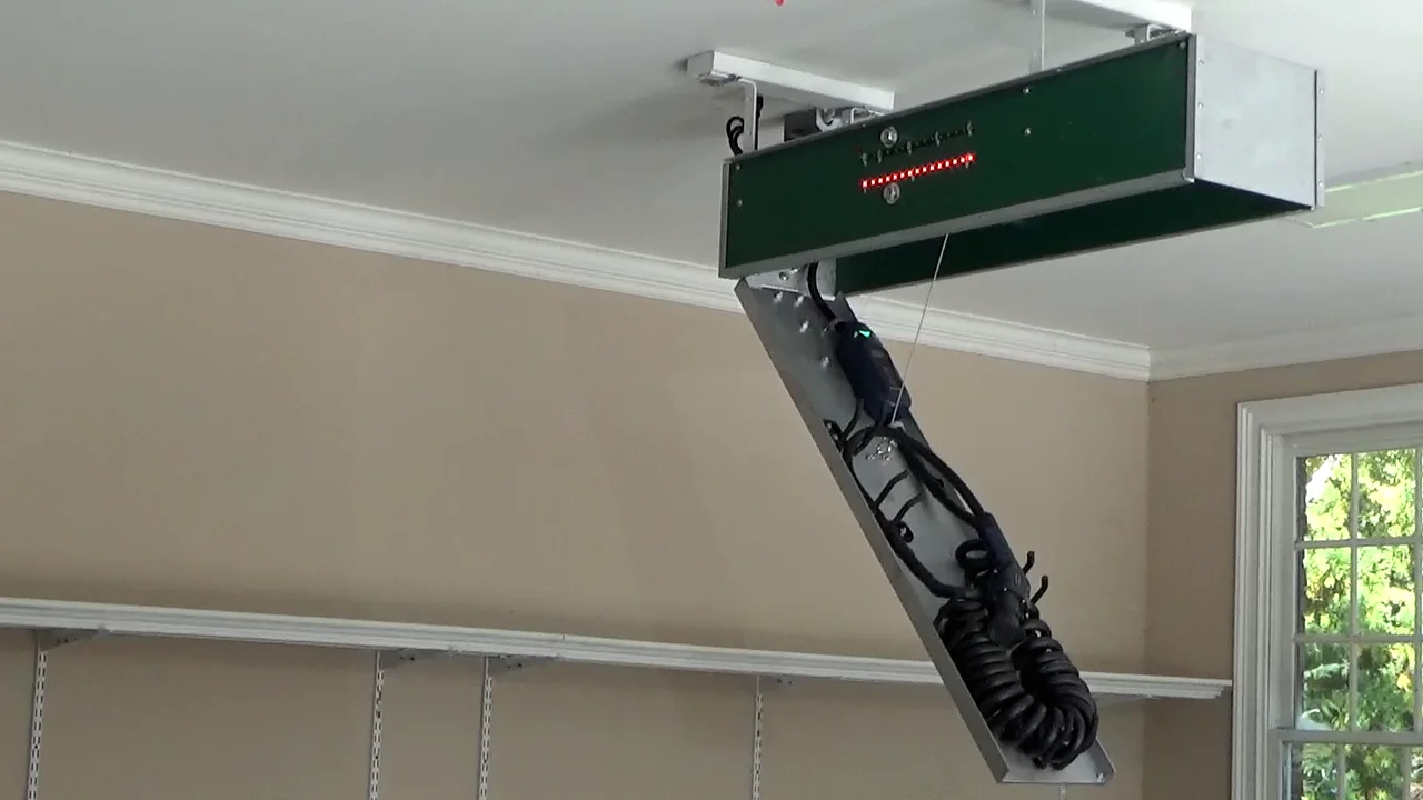 EV Overhead Automated Charger with Wireless Controls (Stops with person ...