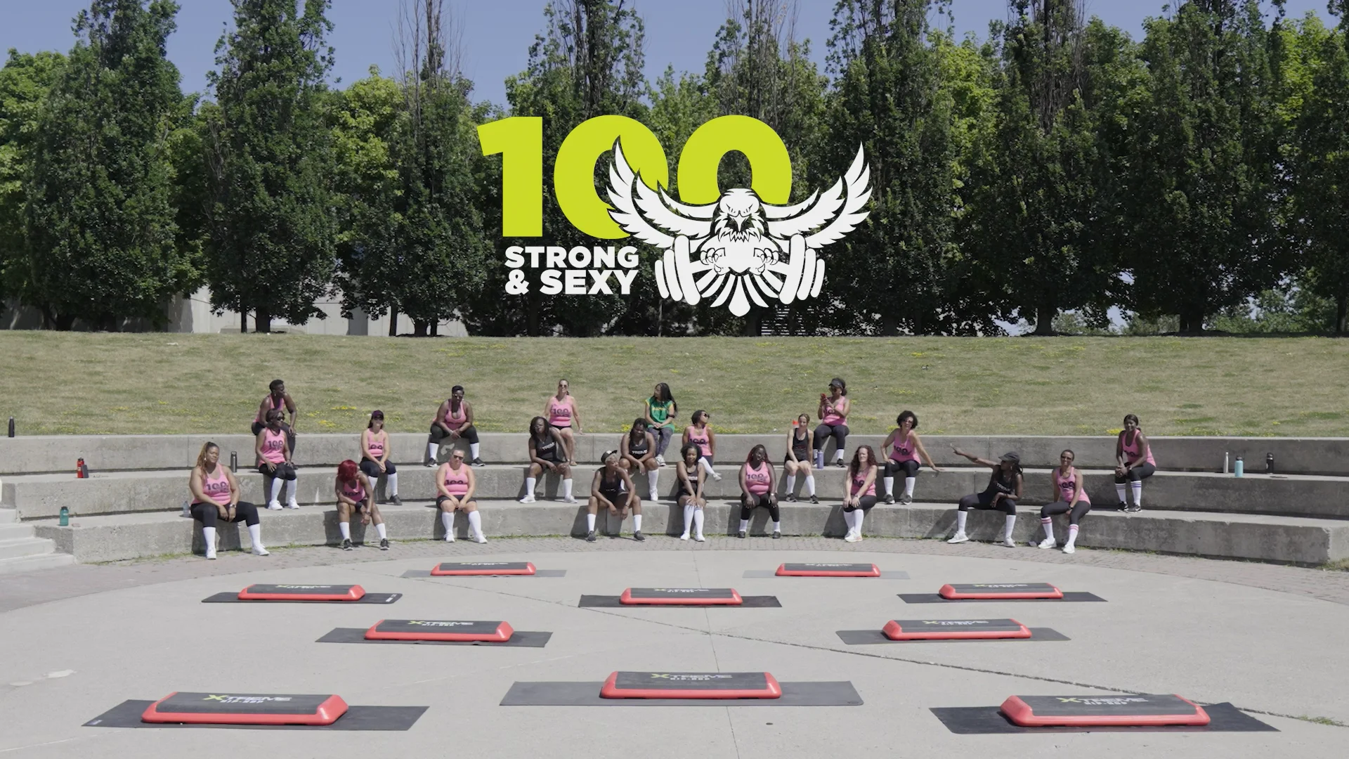 100SAS C12 Sassy Step Sistahs Bomb Squad - Smokin Loud - Foxx on Vimeo