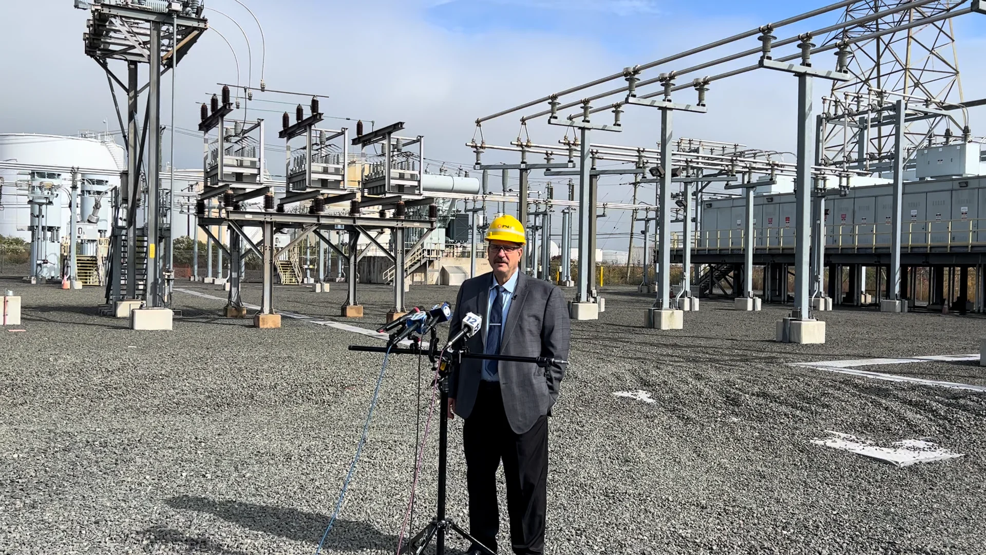 Jack Bridges, VP Electric Operations PSE&G, Sandy press event on Vimeo