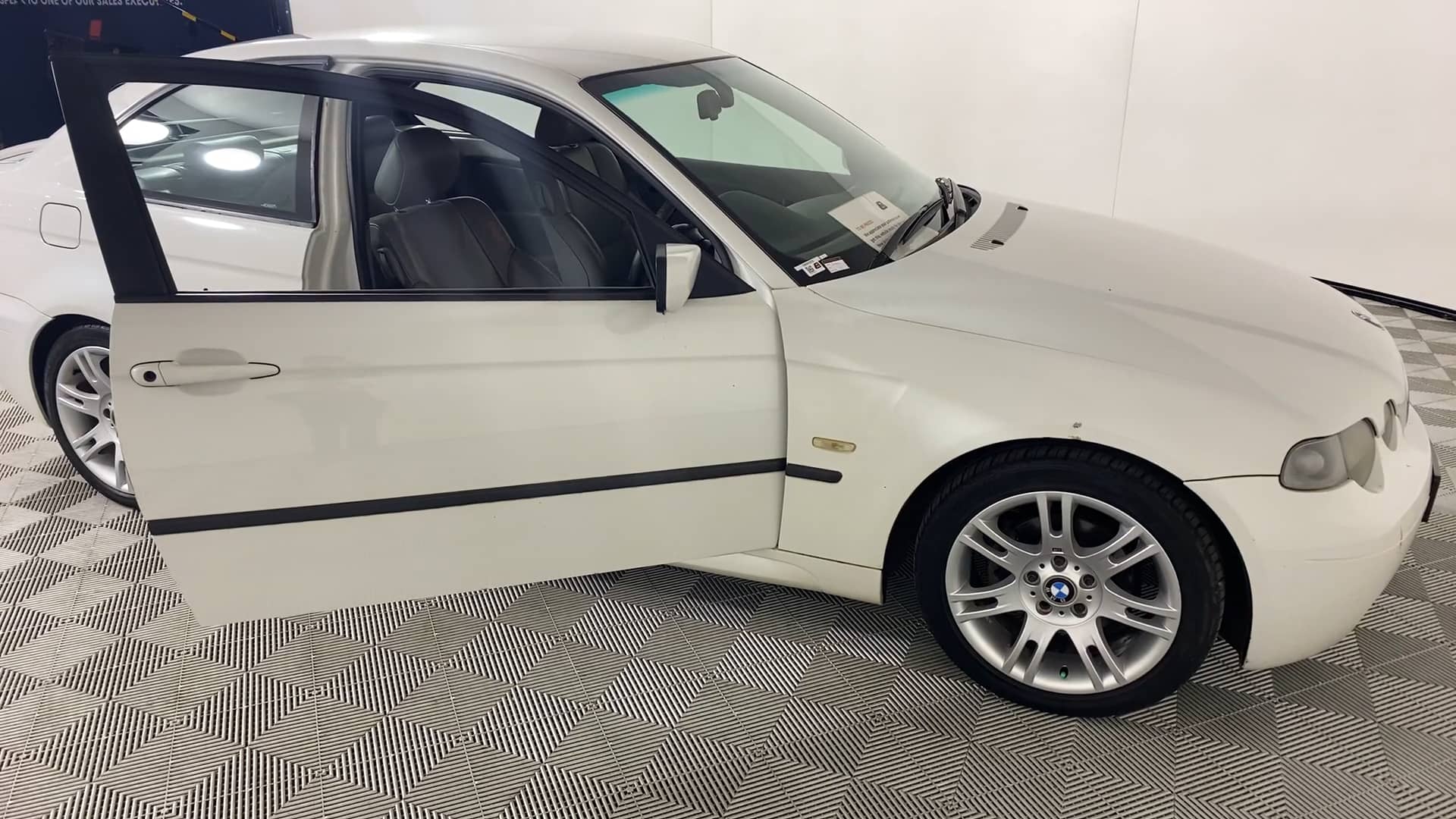 2004 BMW 3 Series 318ti (E46) on Vimeo