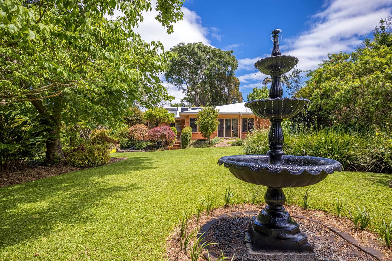 51 Wongawallan Road, Tamborine Mountain QLD 4272 on Vimeo