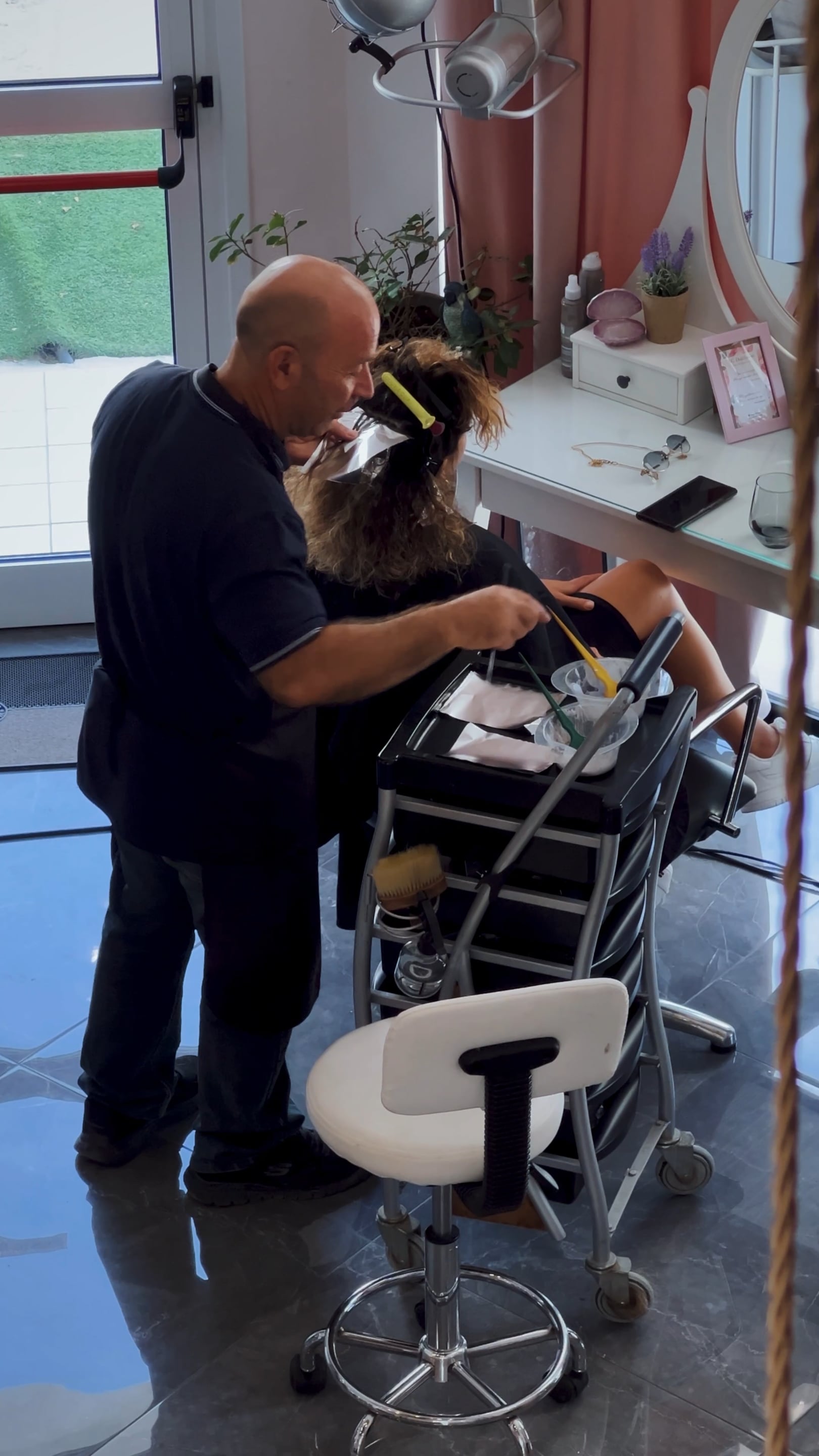 Beauty salon on Vimeo
