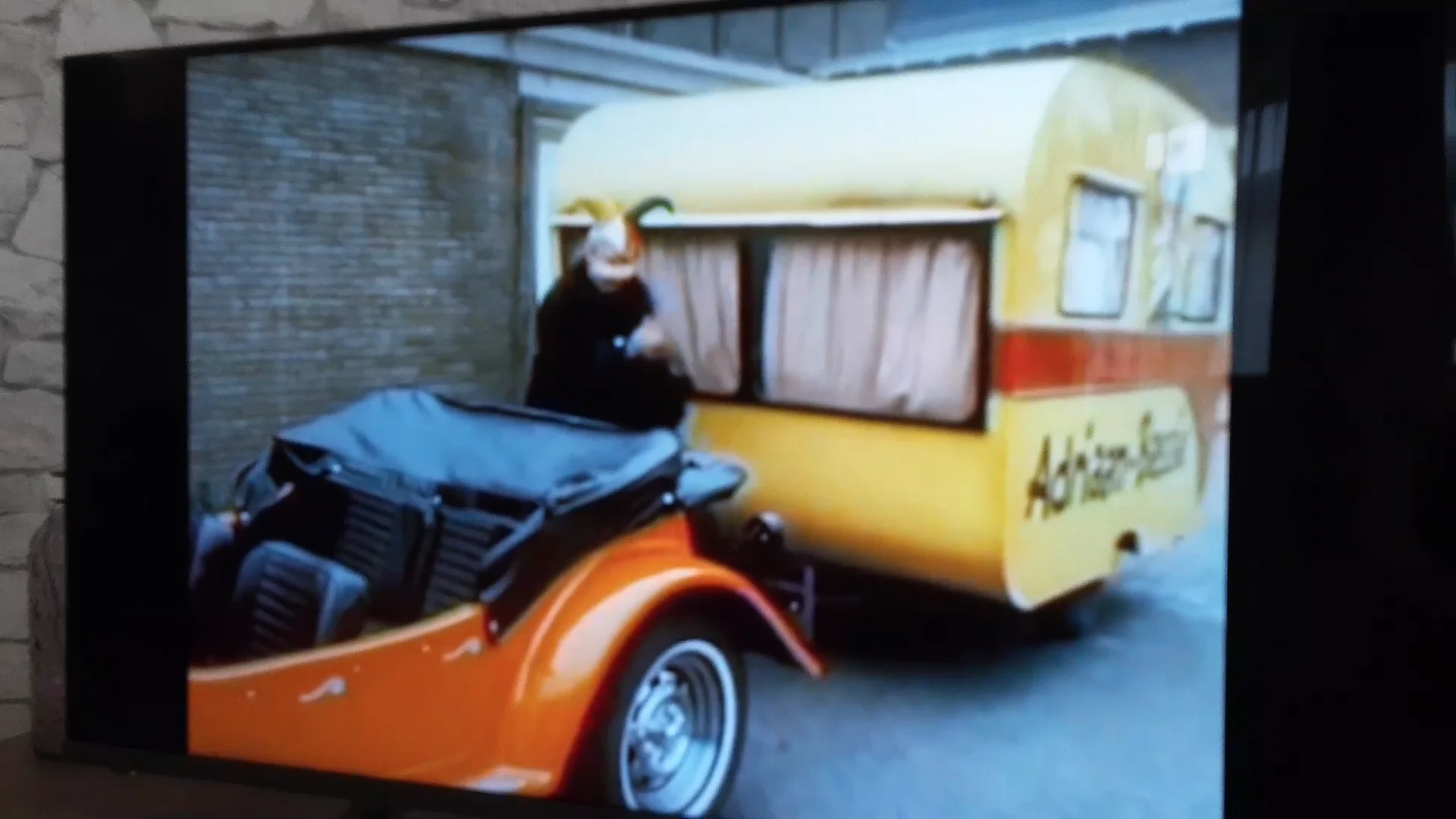 Bassie En Adriaan En De Plaaggeest Aflevering 3 Opening on Vimeo