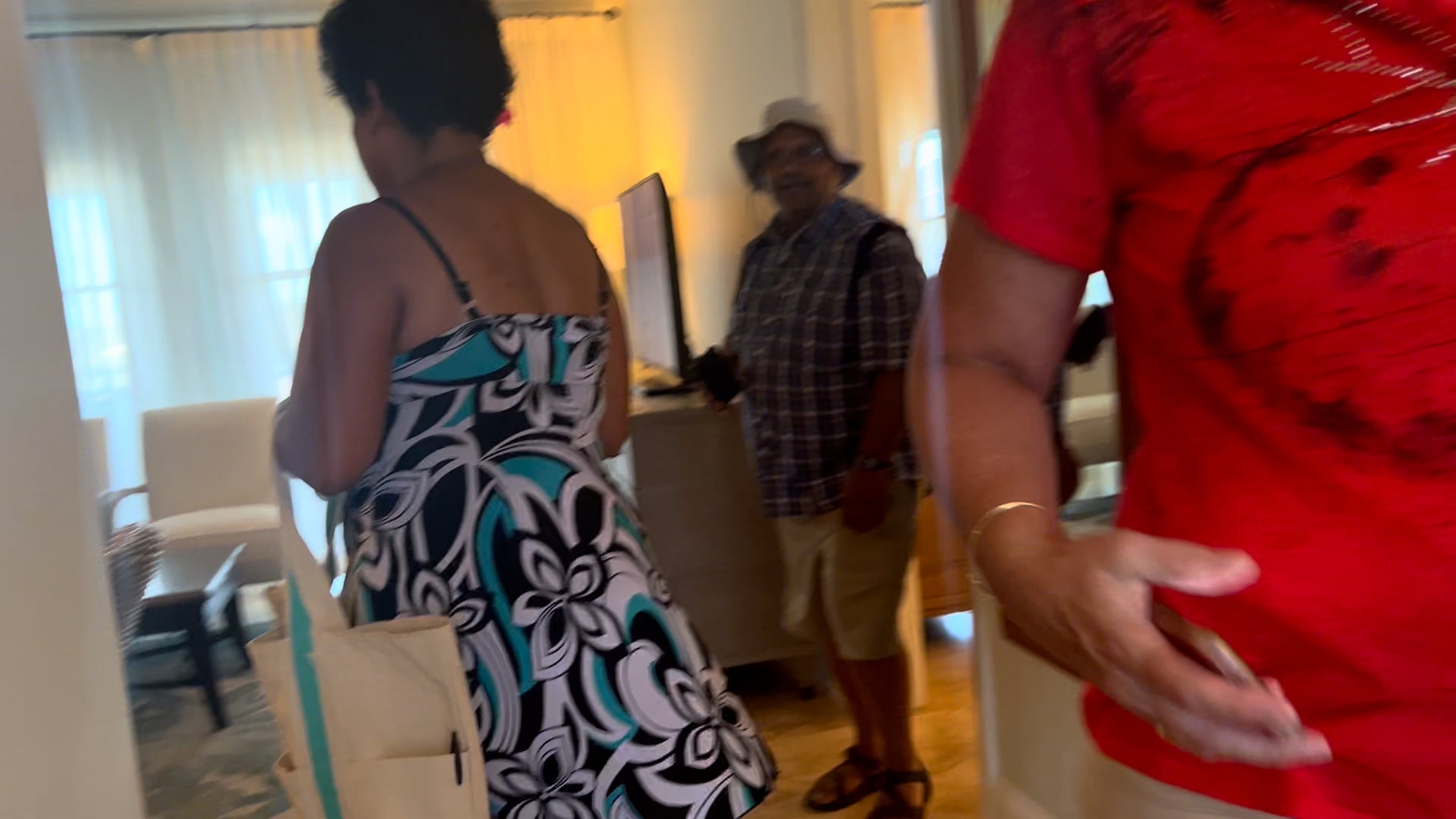 One Bedroom Concierge Suite on Vimeo