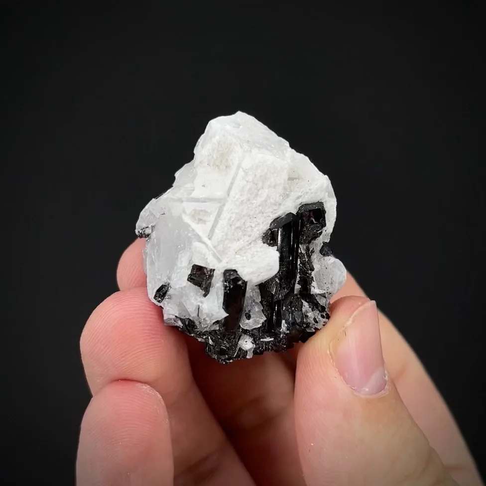 Manganvesuvianite (Type Locality) & Oyelite on Baryte (RARE combo) Owen ...