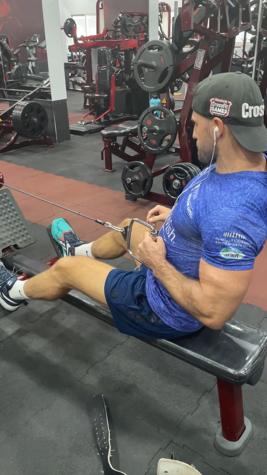 Single Arm Seated Cable Row.mov on Vimeo