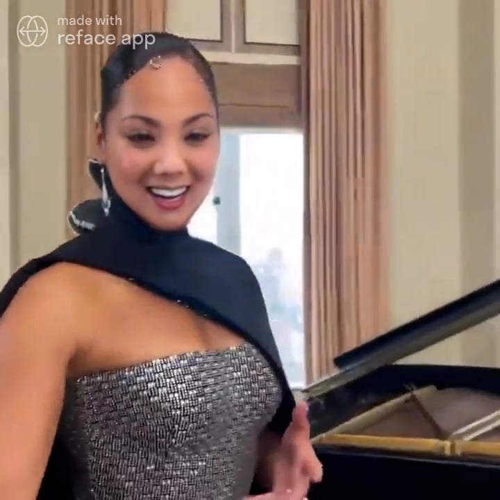 Refaced Alicia Keys with "Carla" on Vimeo