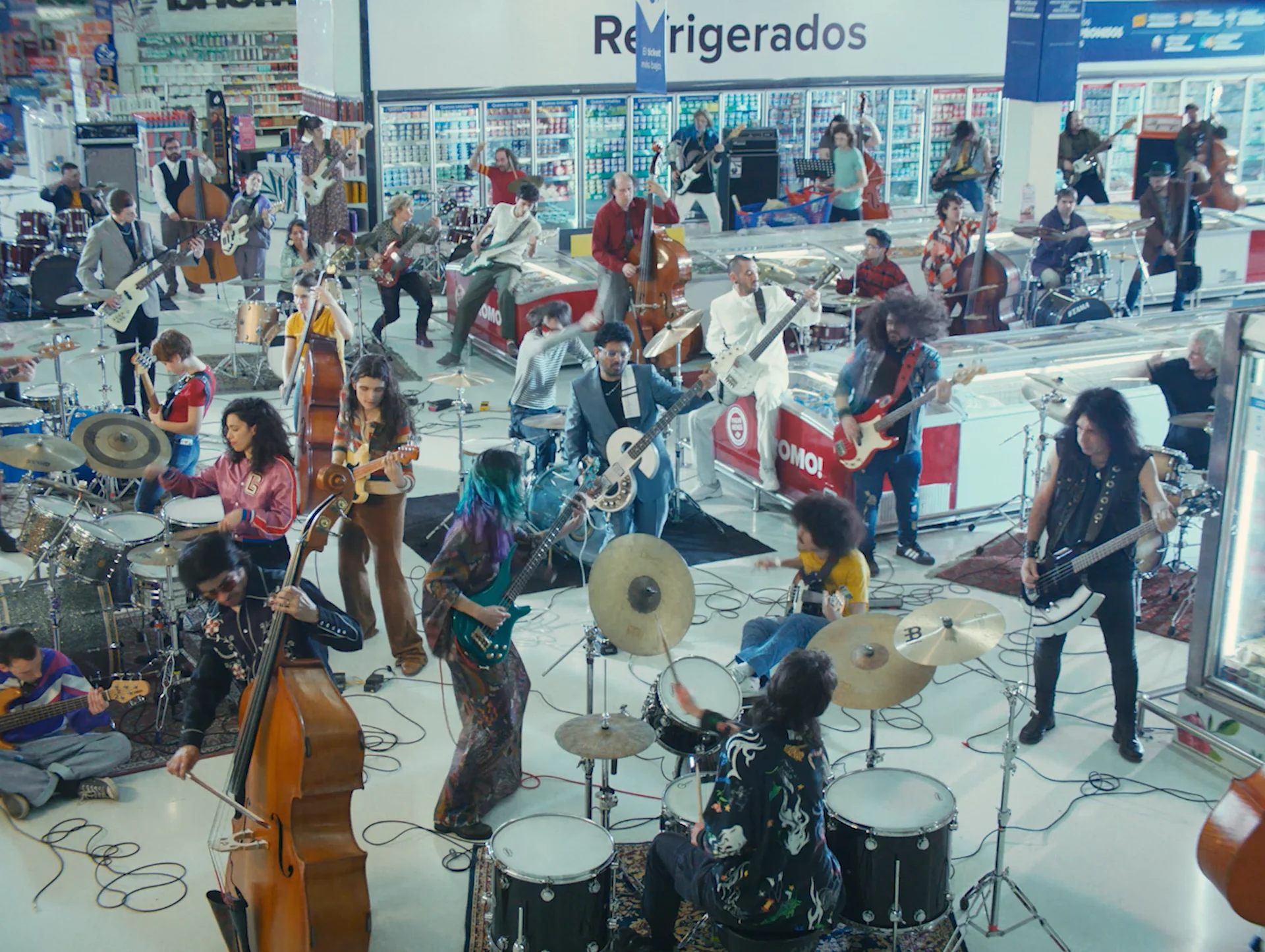 HERNÁN CORERA - CARREFOUR I BAJOS on Vimeo