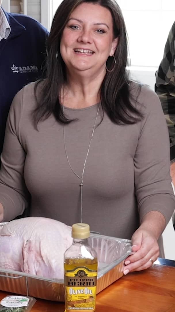 Jenn Adams - Prepping the Turkey on Vimeo
