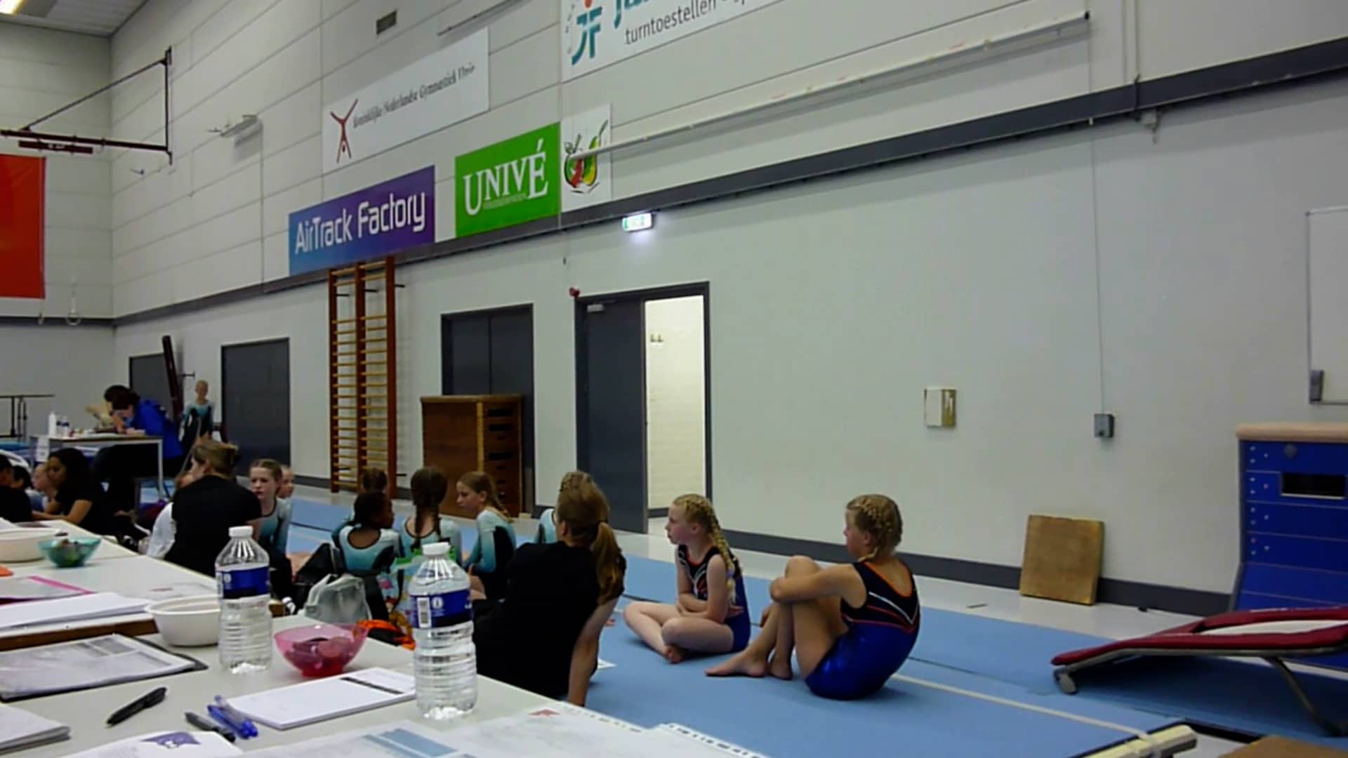 3a. Sprong - MB 6-2 (handstand platval) on Vimeo