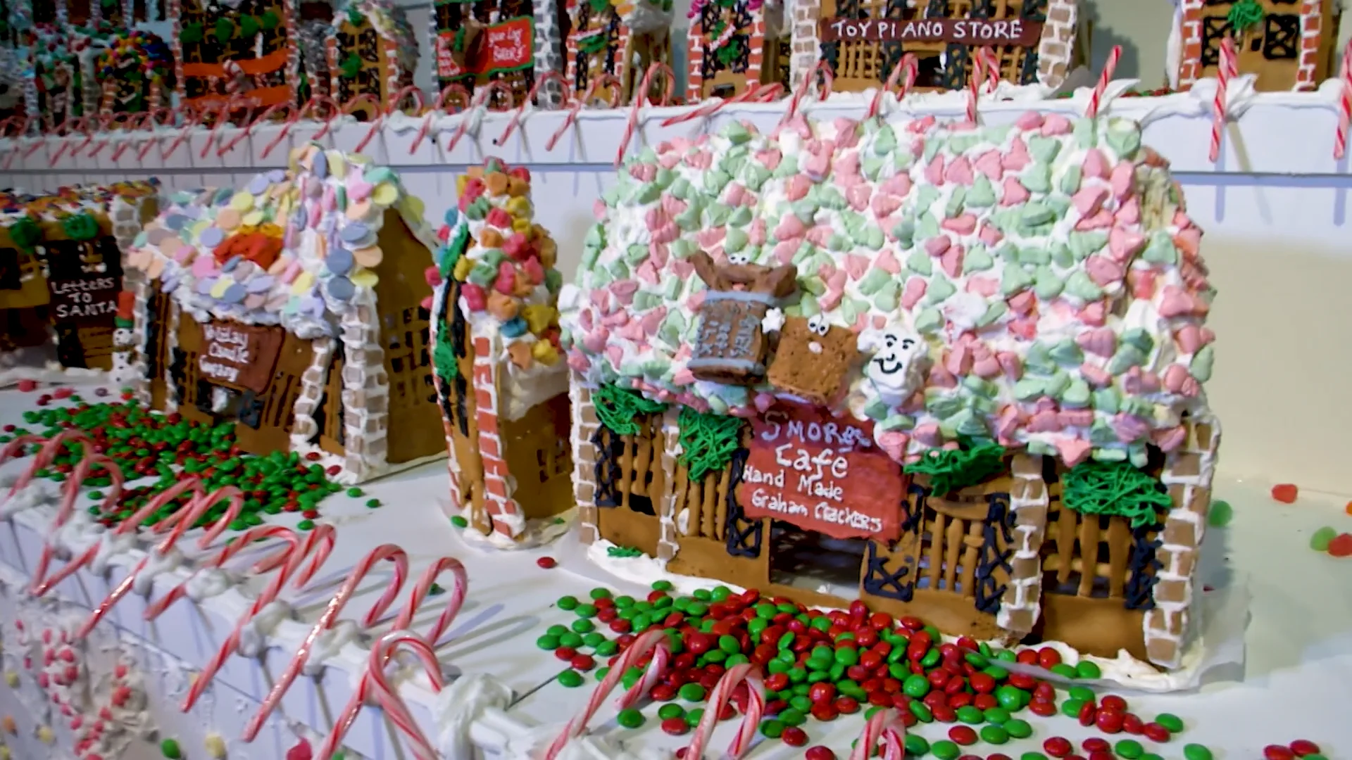 Small Town Big Deal Christmas Across America promo :15 sec