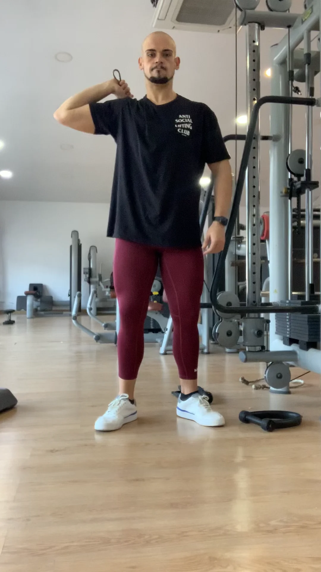 Tríceps katana en polea baja