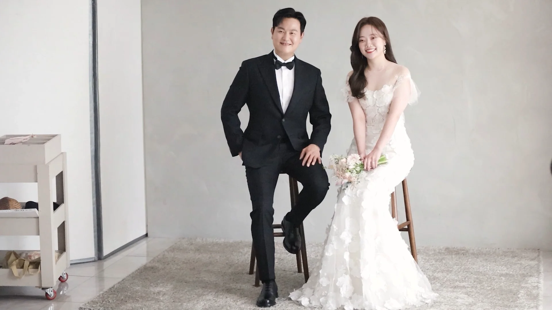 Yoo Jun Hyuk & Cho Yu Ri prewedding. grayscale. on Vimeo