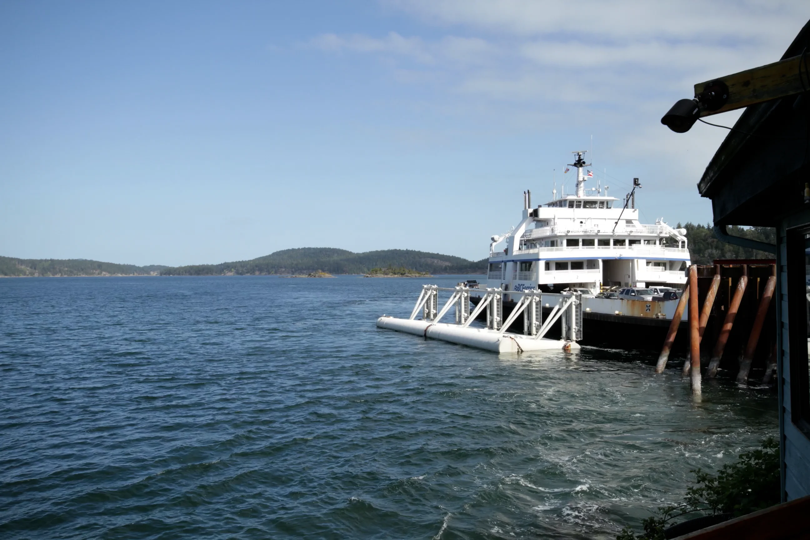 Mayne Queen docking & departing