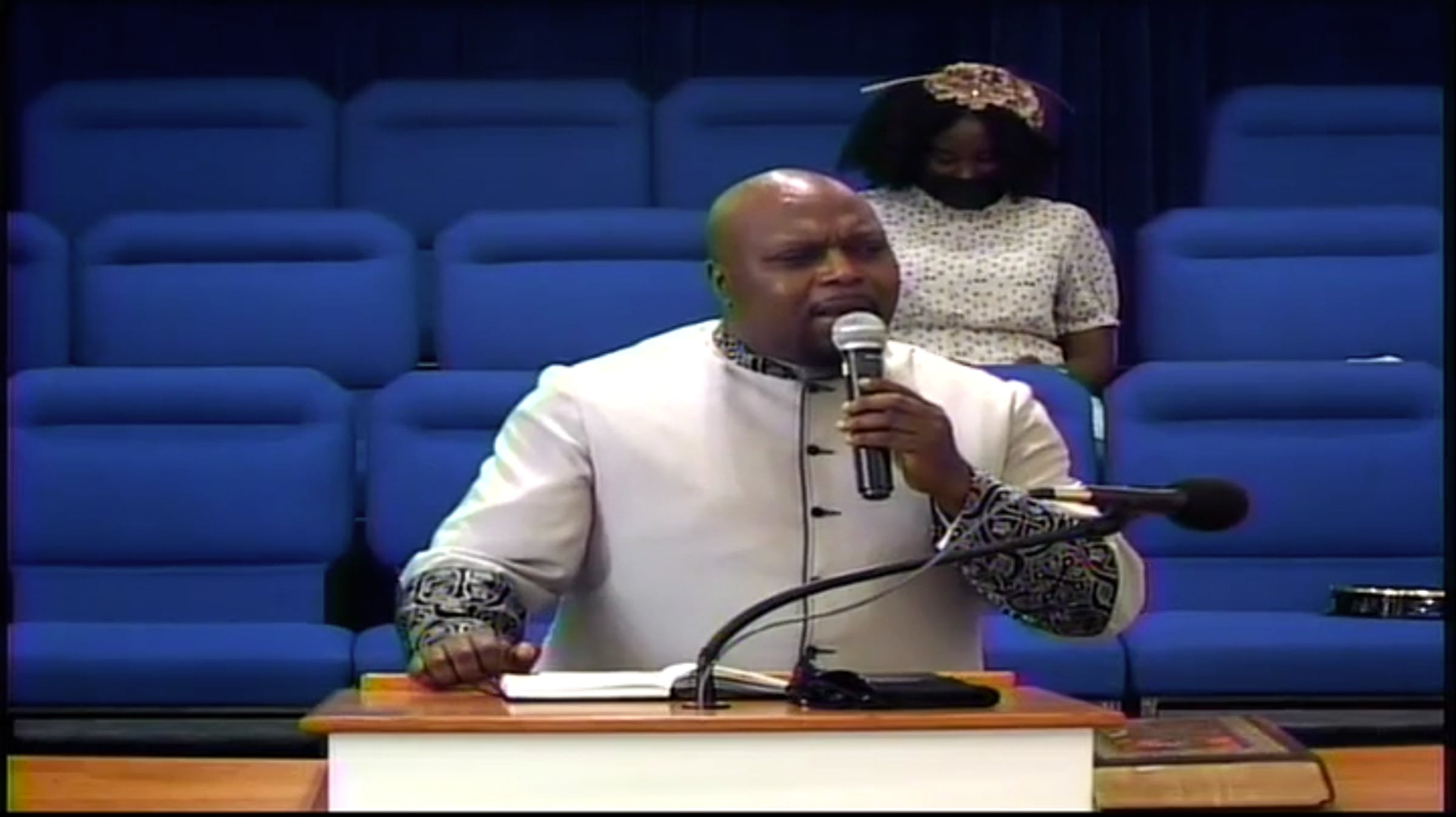 01-02-22, Elder Levern Barnes, Never Alone