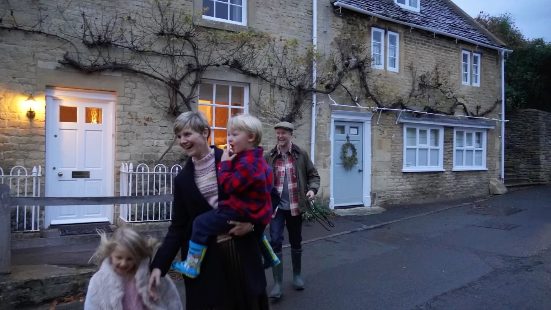 Ho Ho Home at The Clarkes on Vimeo