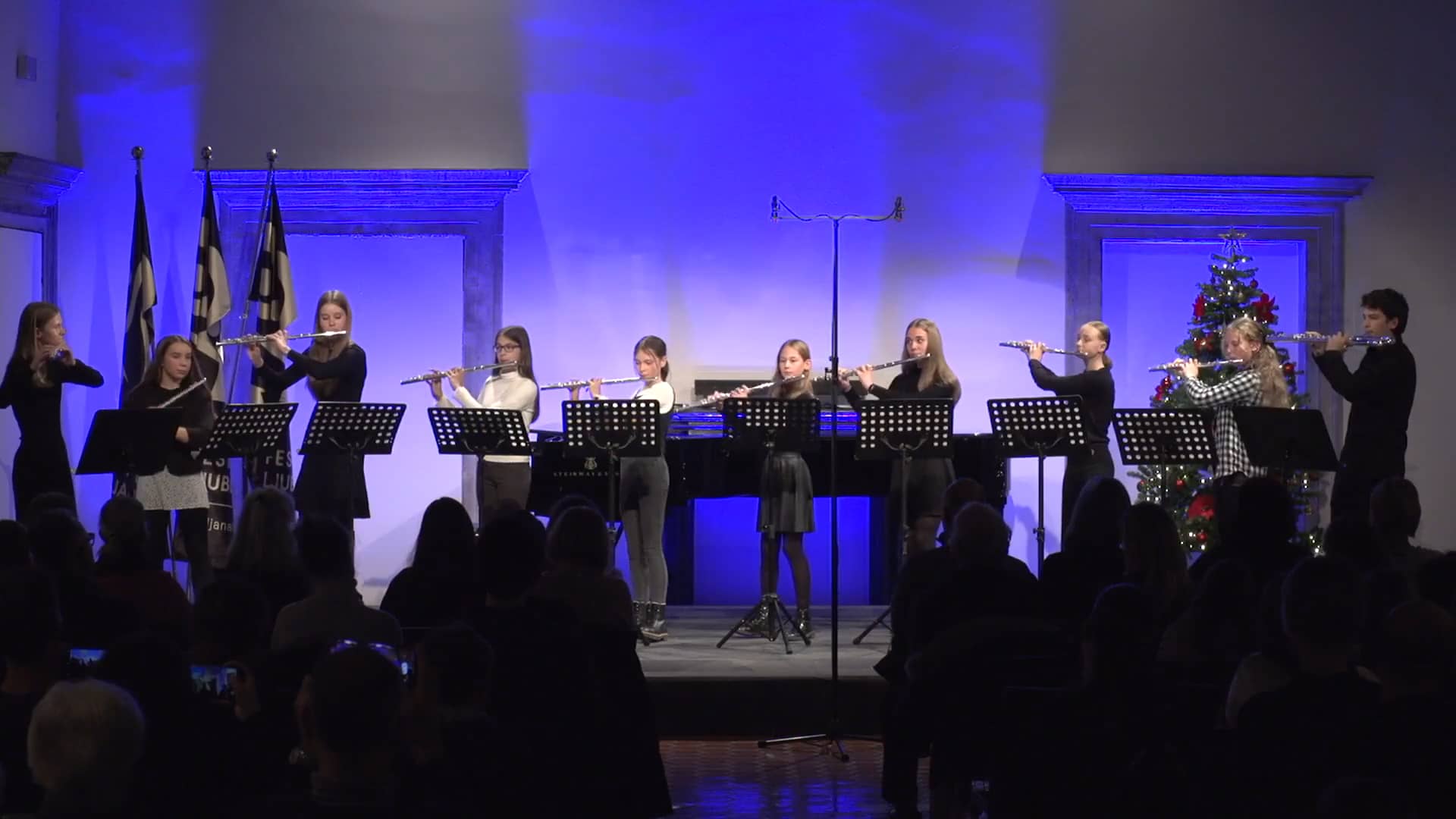 2. Božični koncert: Glasbena šola Ljubljana Moste-Polje on Vimeo