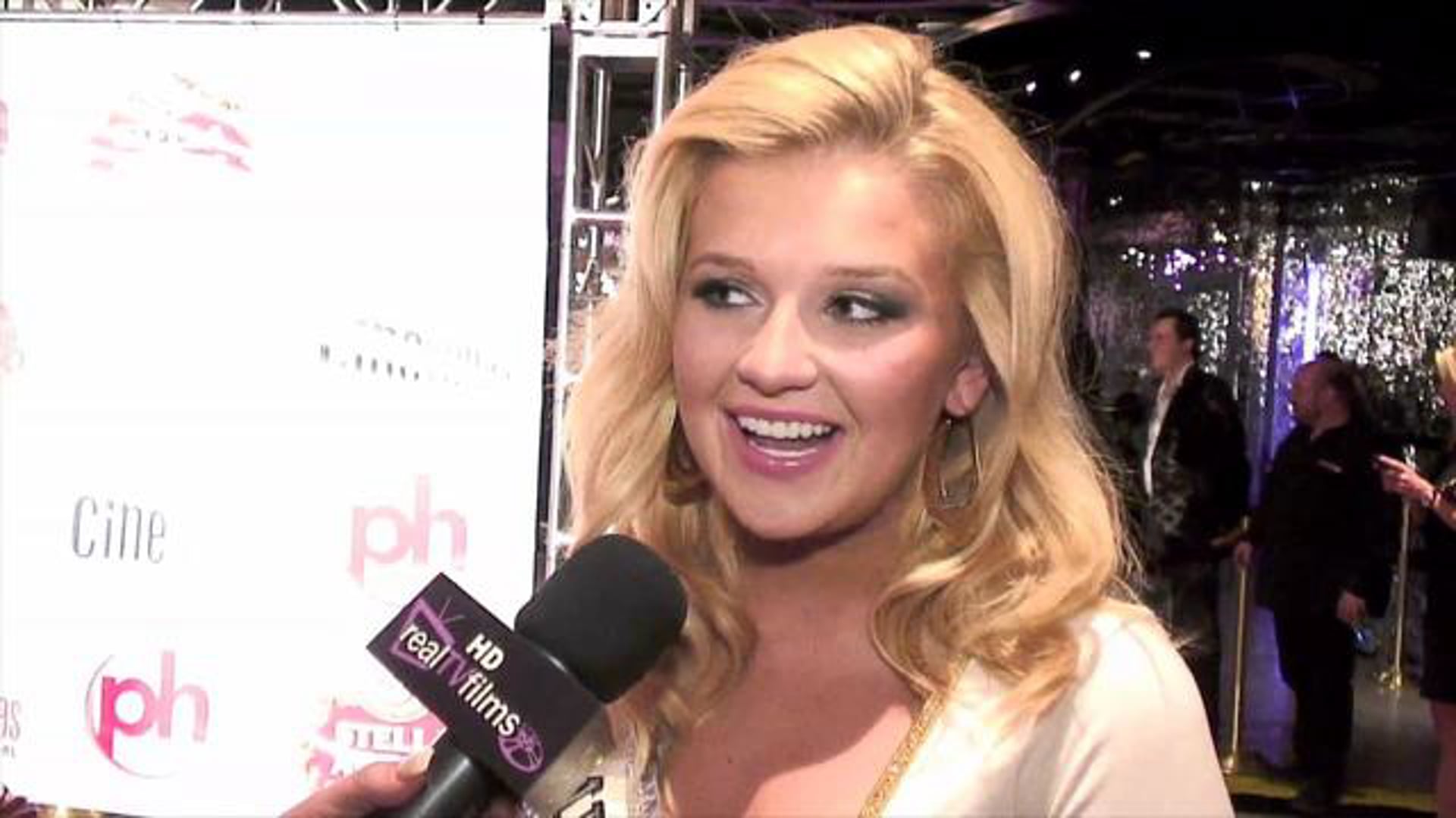 Georgina Vaughan Miss Nevada USA 2009 🥇 Own That Crown