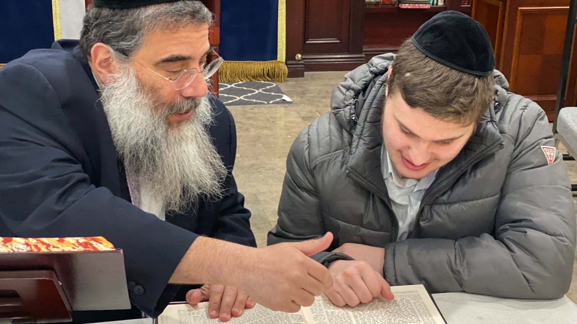 Ateres Eitz Chaim - Yeshiva, High School