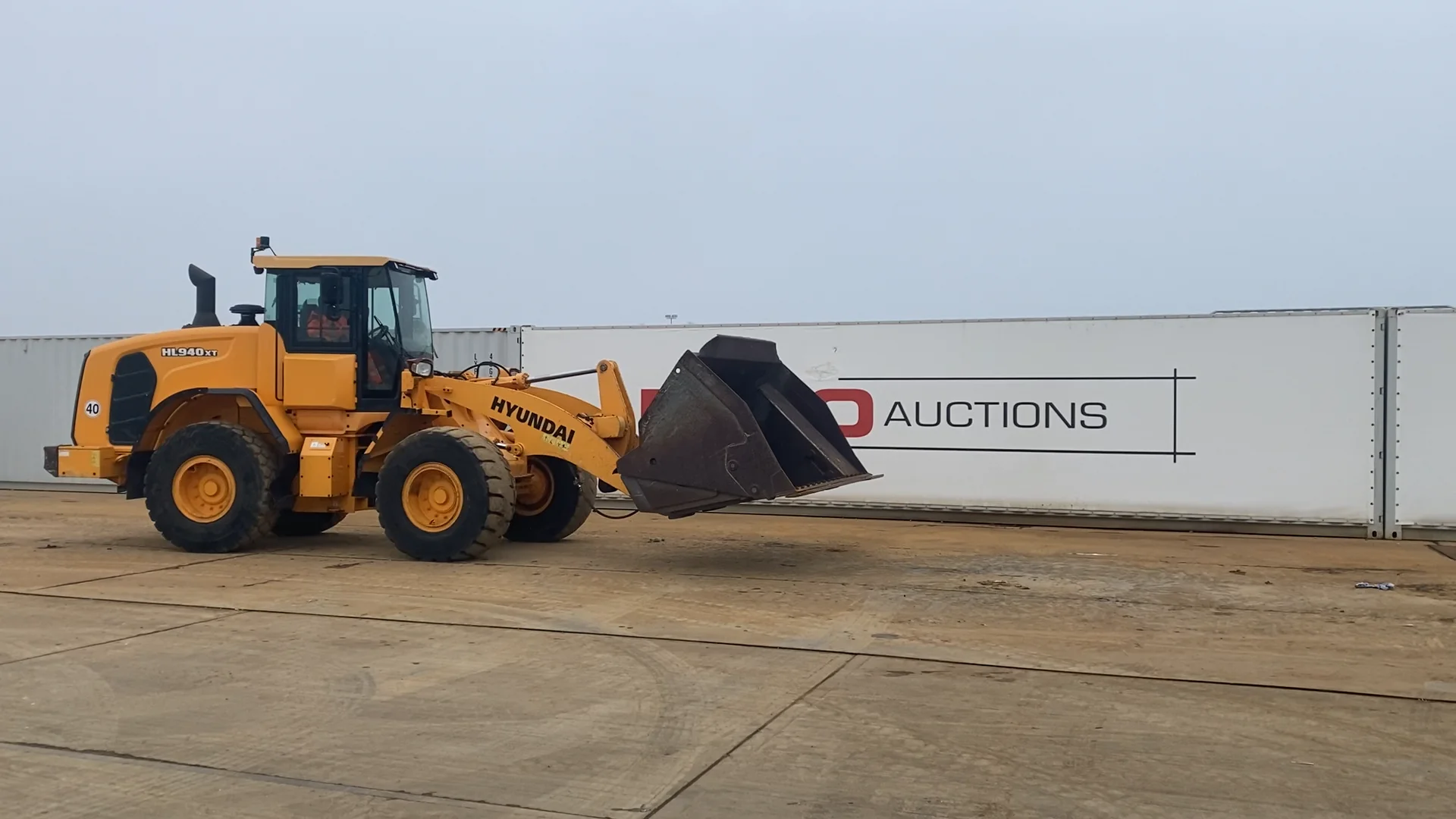 Hyundai HL940XT - Leeds January 23 on Vimeo