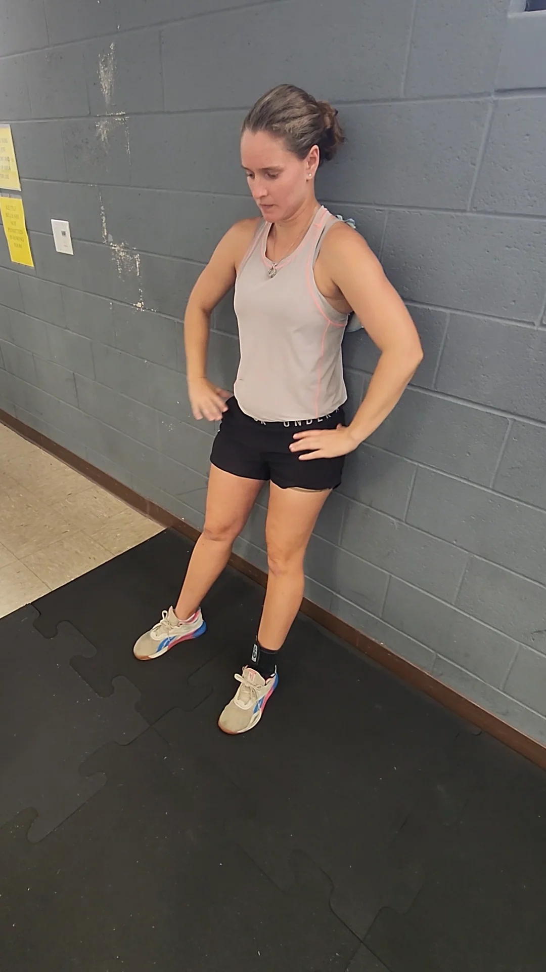Wall sits into rdl with dorsiflexion