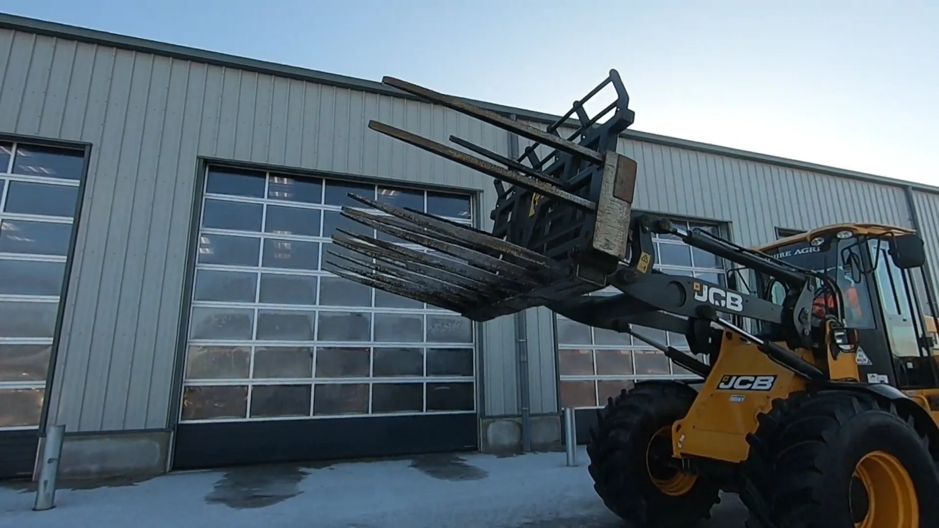 R&M 12' Hydraulic Folding Buck Rake to suit JCB Wheeled Loader -Maguire ...