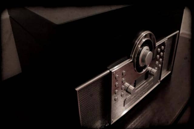 Record Player Commercial by Eric Carper on Vimeo