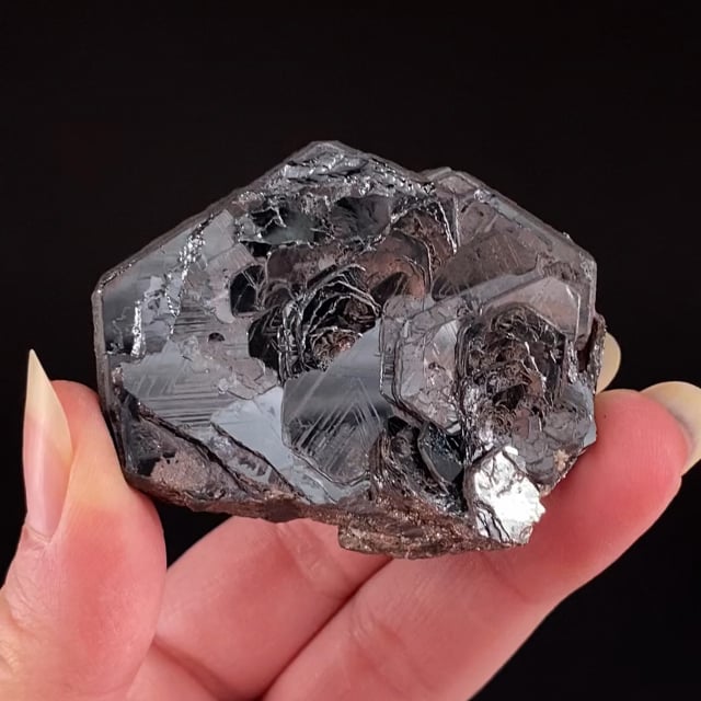 Hematite (''iron rose'') | Ouro Preto, Minas Gerais, Brazil