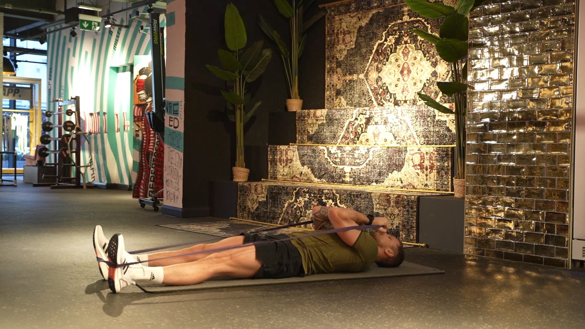 Lay down banded bicep curl (Copy) on Vimeo