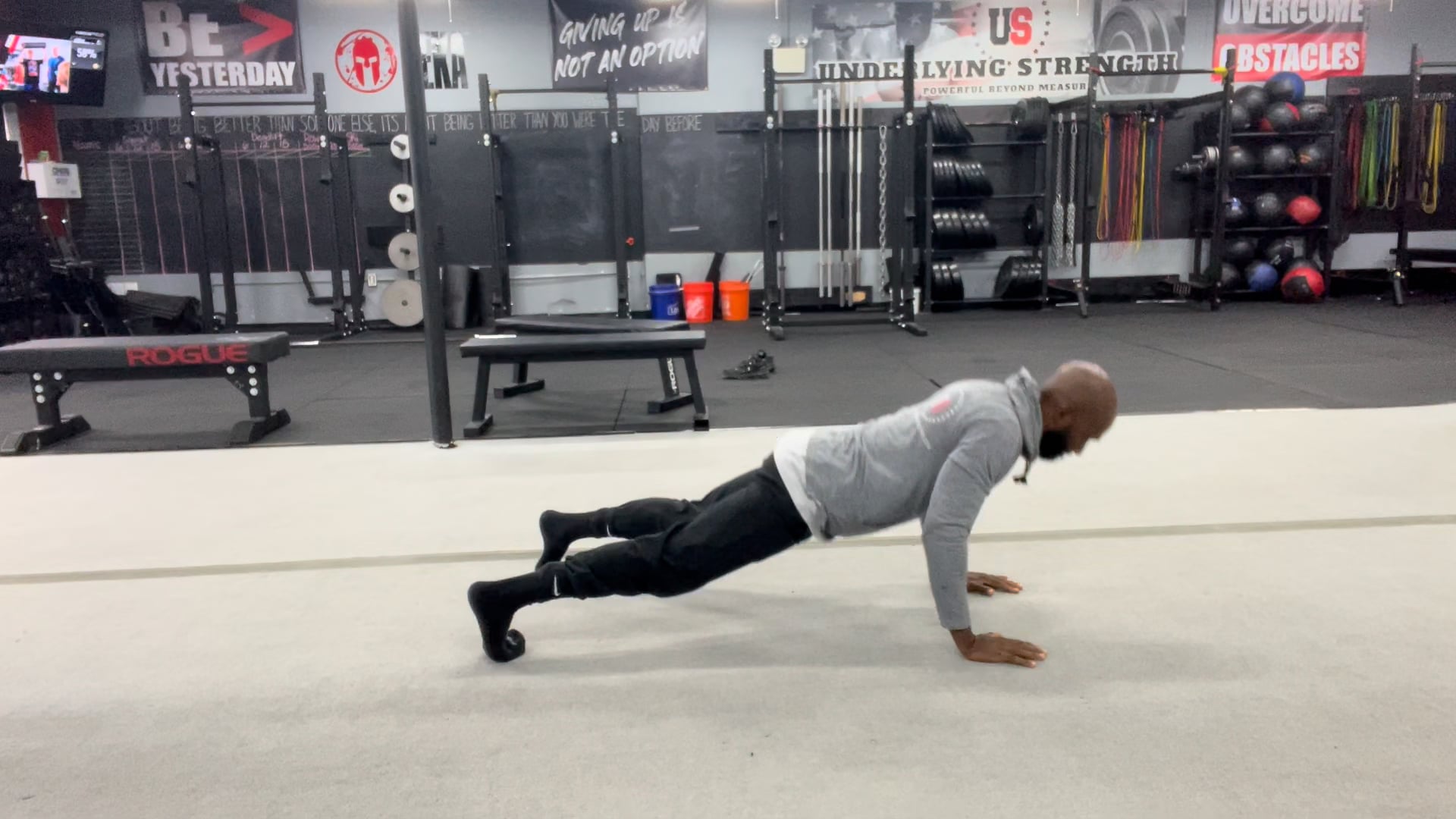 Pushups wtwist on Vimeo