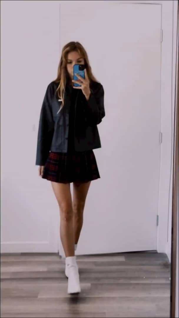 Survey Boxy Chore Coat - Black Lauren Hurlbut on Vimeo