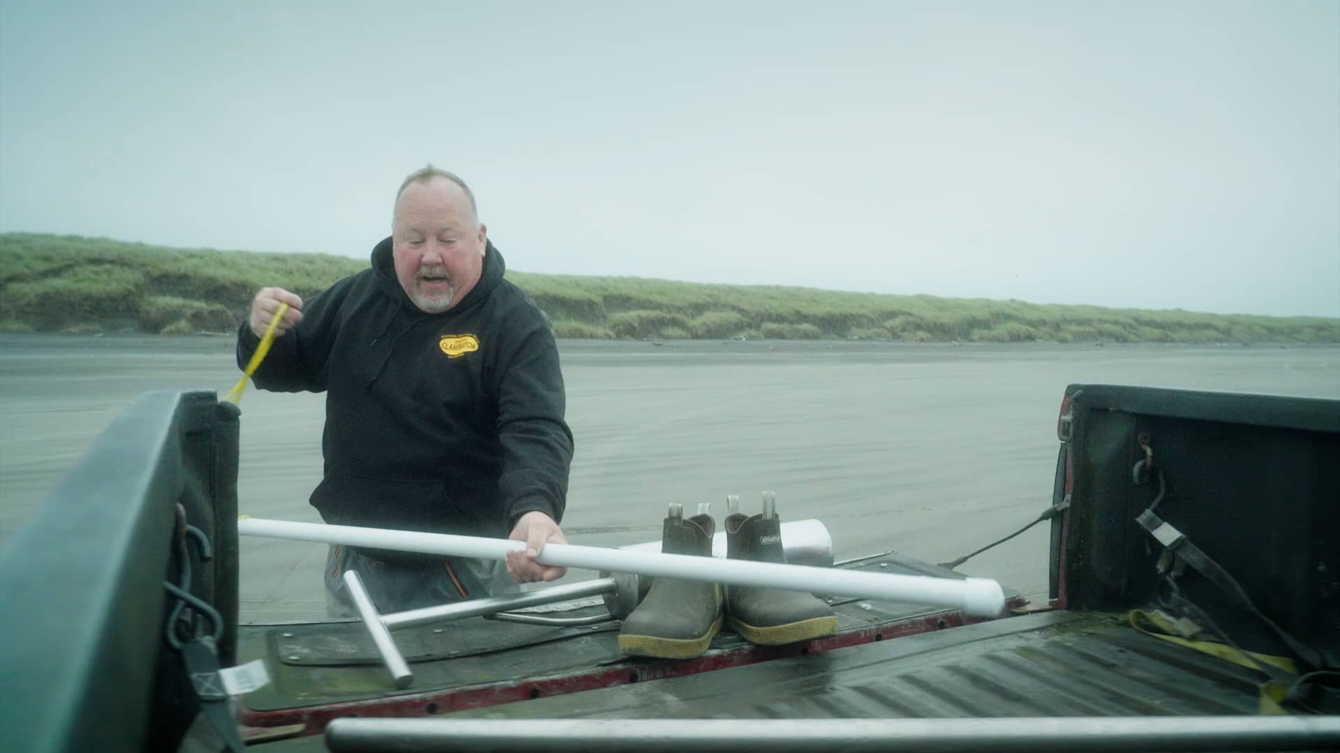 Digging Clams with Dale Murff and the Claminator.mp4 on Vimeo