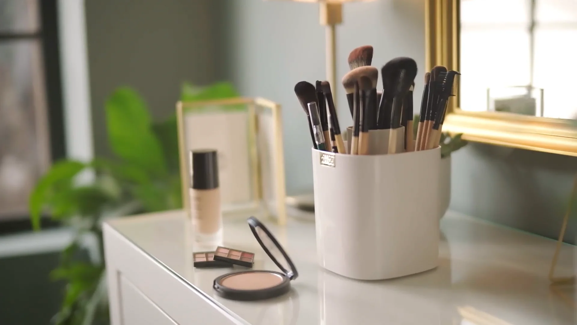 Makeup brush pot store