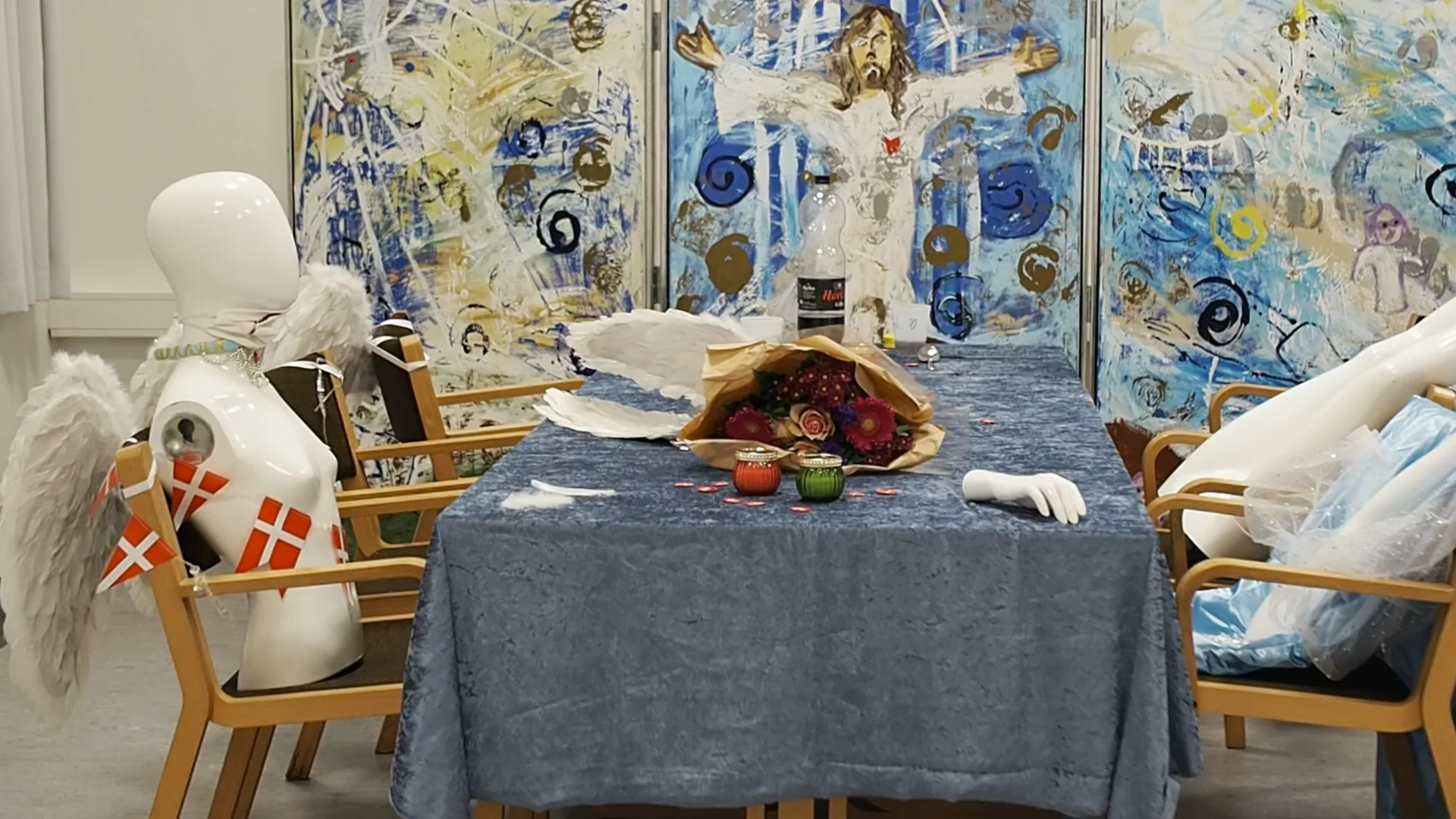 P1010891: White Angel Church. Mass Wedding. Merry Jesus. Prayer and ...