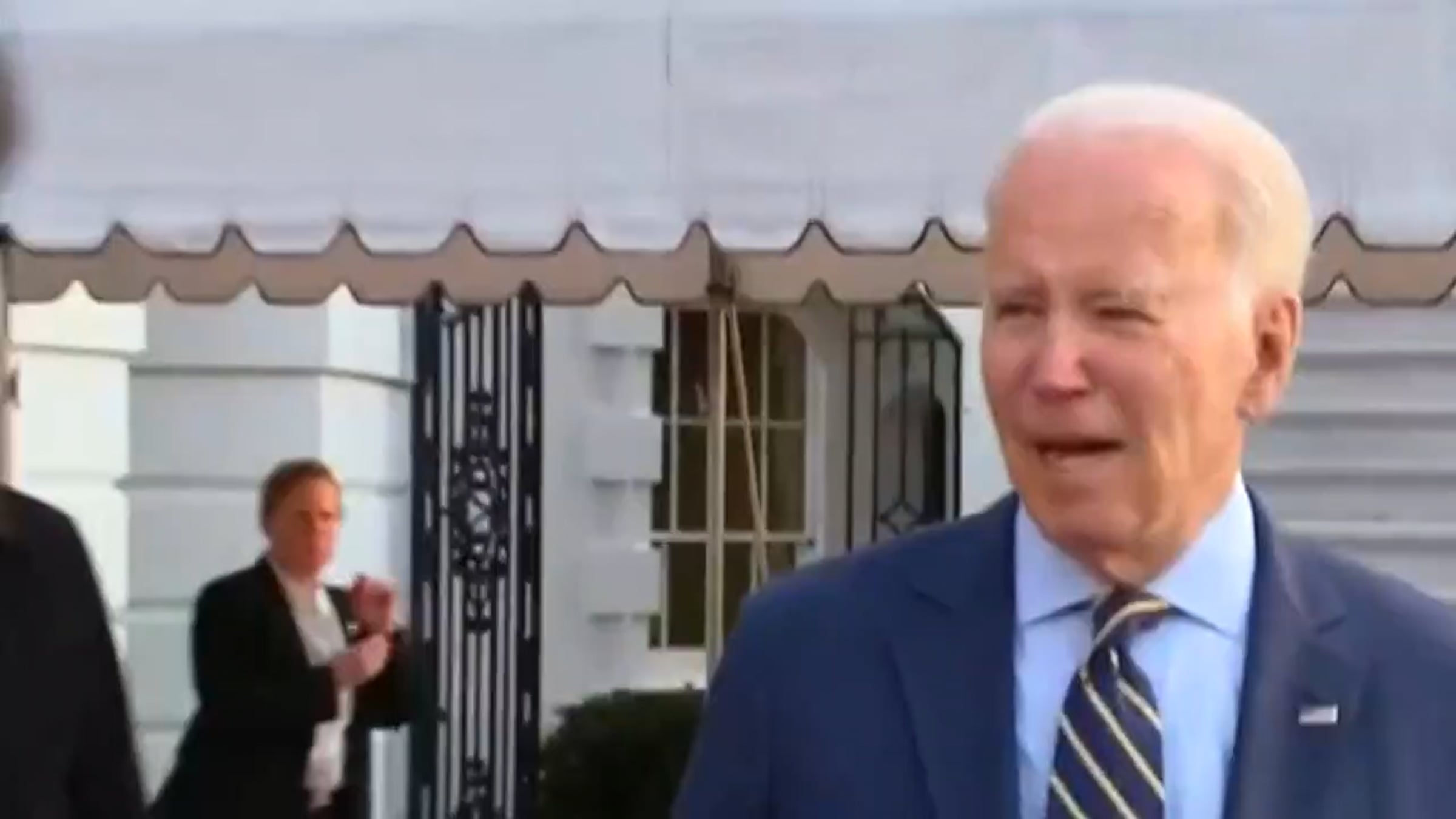 Press Gaggle: Joe Biden Speaks to Reporters Before Marine One Departure ...