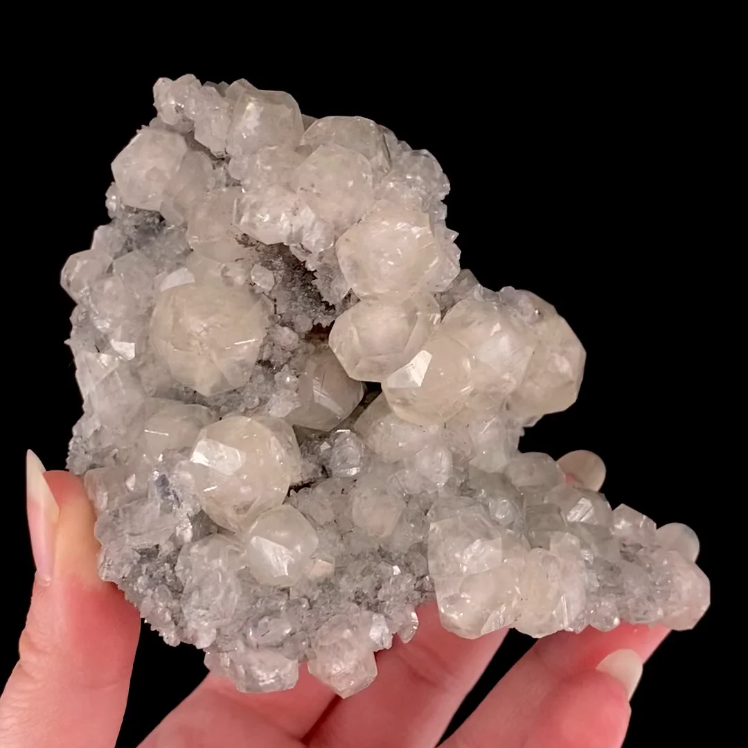 Calcite (pseudo-pyritohedral) on Vimeo
