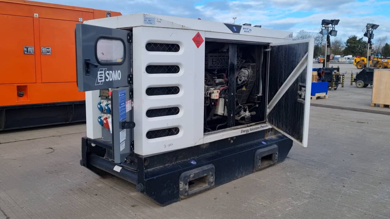 SDMO 40KvA Skid Mounted Generator - Leeds January 23 on Vimeo