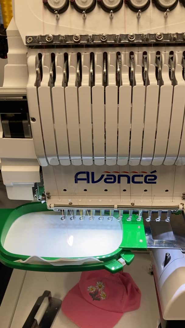 Avance 1201c Grinding noises from wiper on thread trim on Vimeo