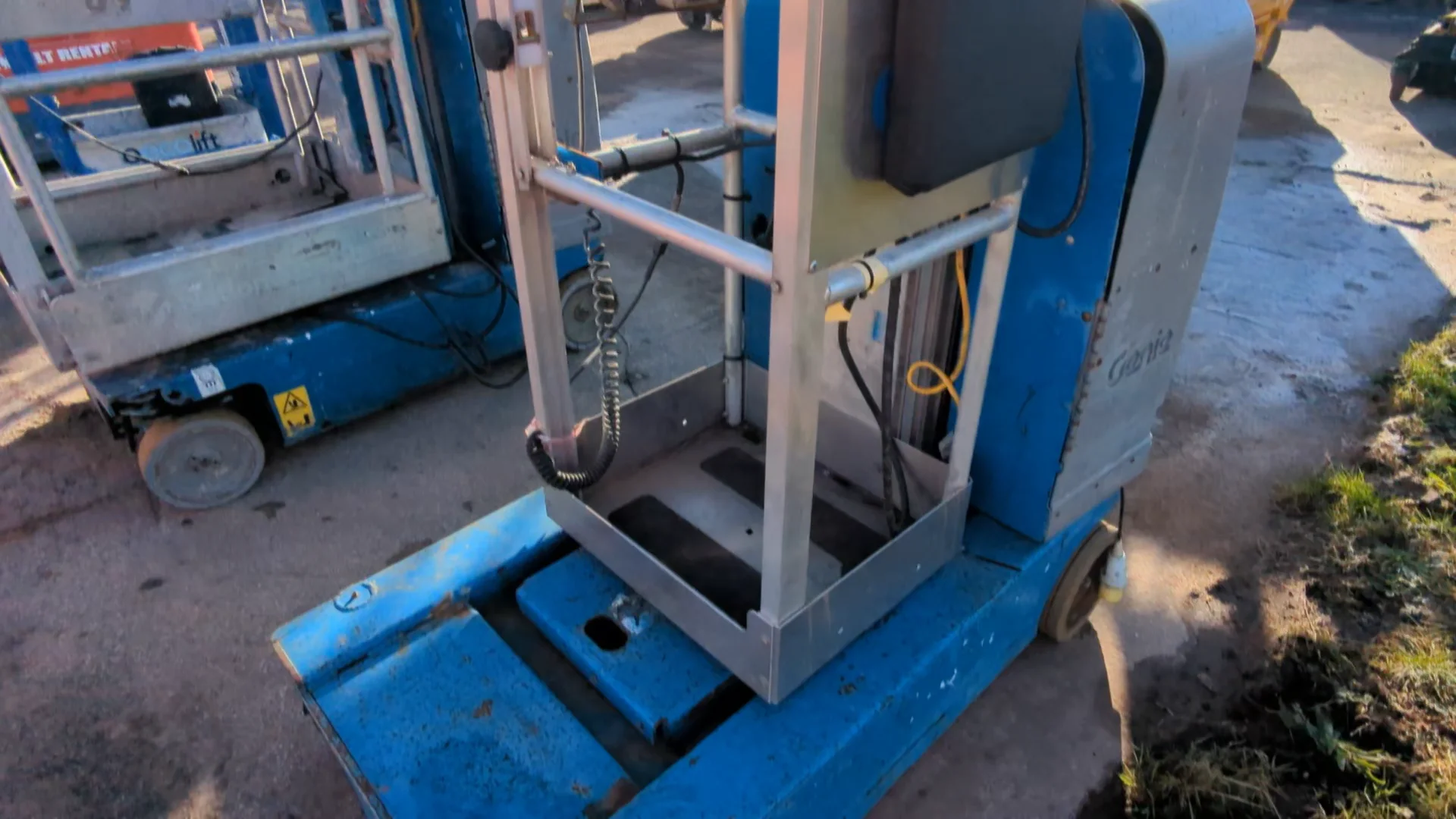 Genie GR-20 Wheeled Access Platform - Leeds January 23 on Vimeo