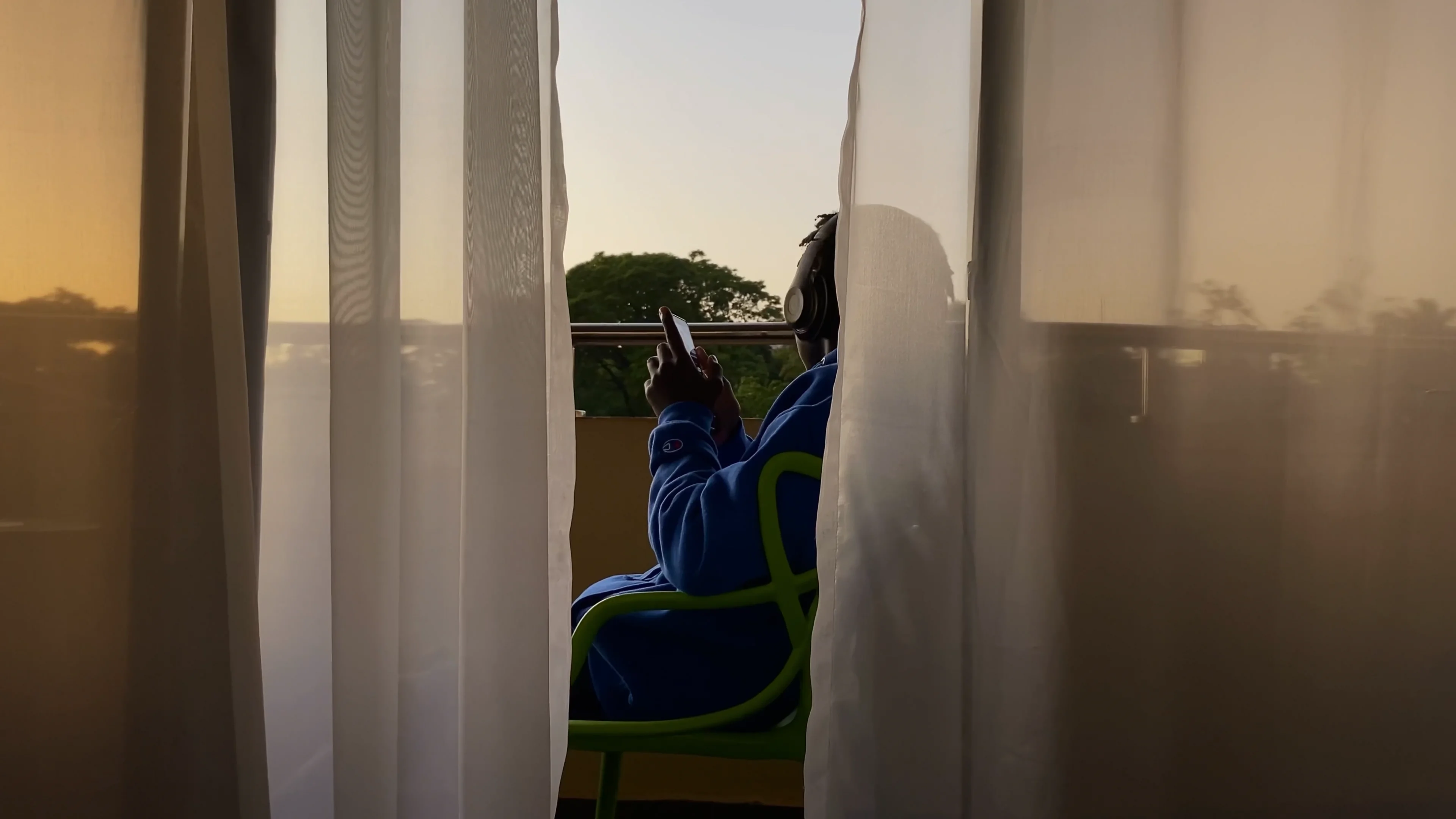 Roses - OutKast (Music Video)