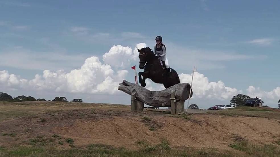 Jessica Biggins riding Regardez Secrets 204 EvA80 Avenel EA Horse ...